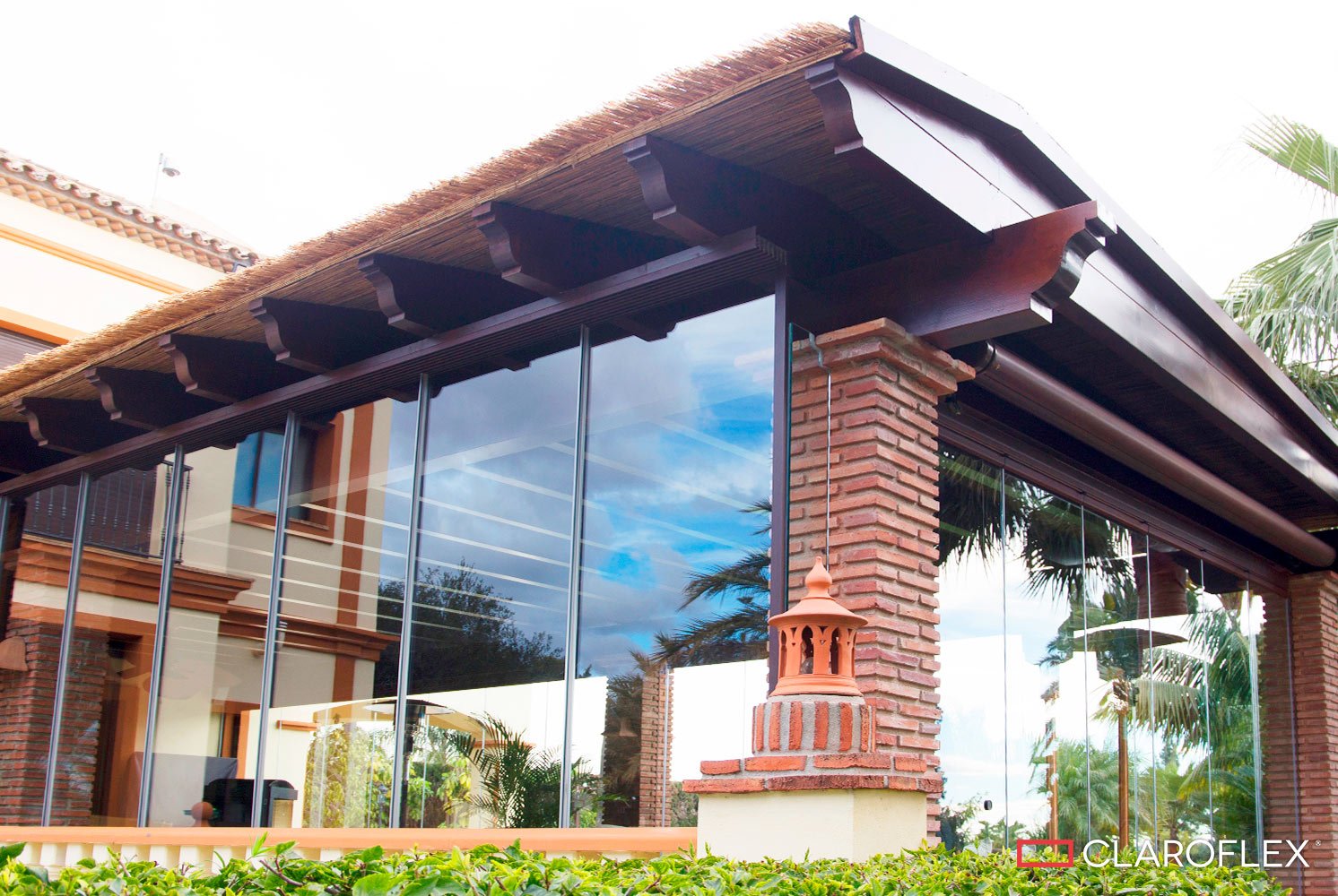 All about CLAROFLEX Frameless Glazing Solutions