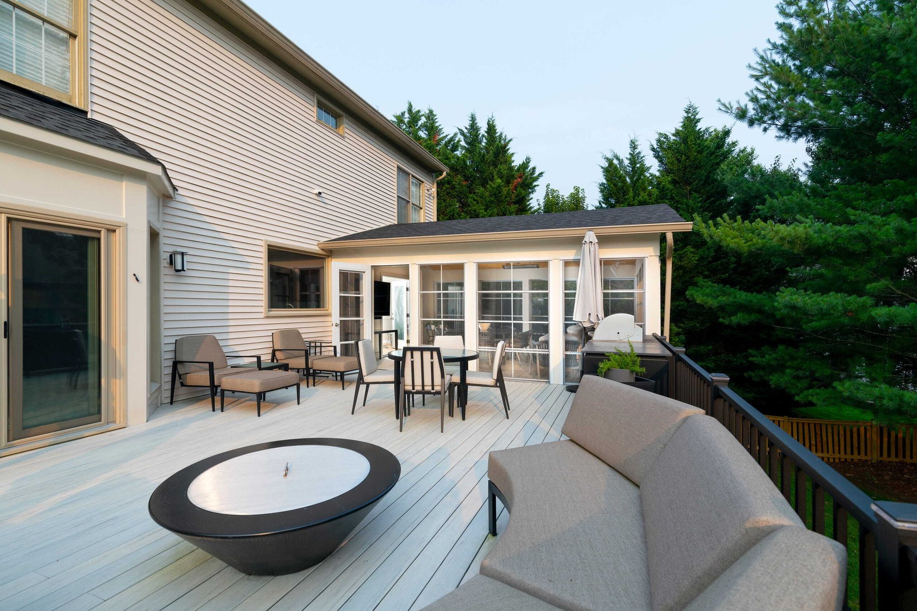 The Best Screened Porch Designs for Montgomery County Backyards