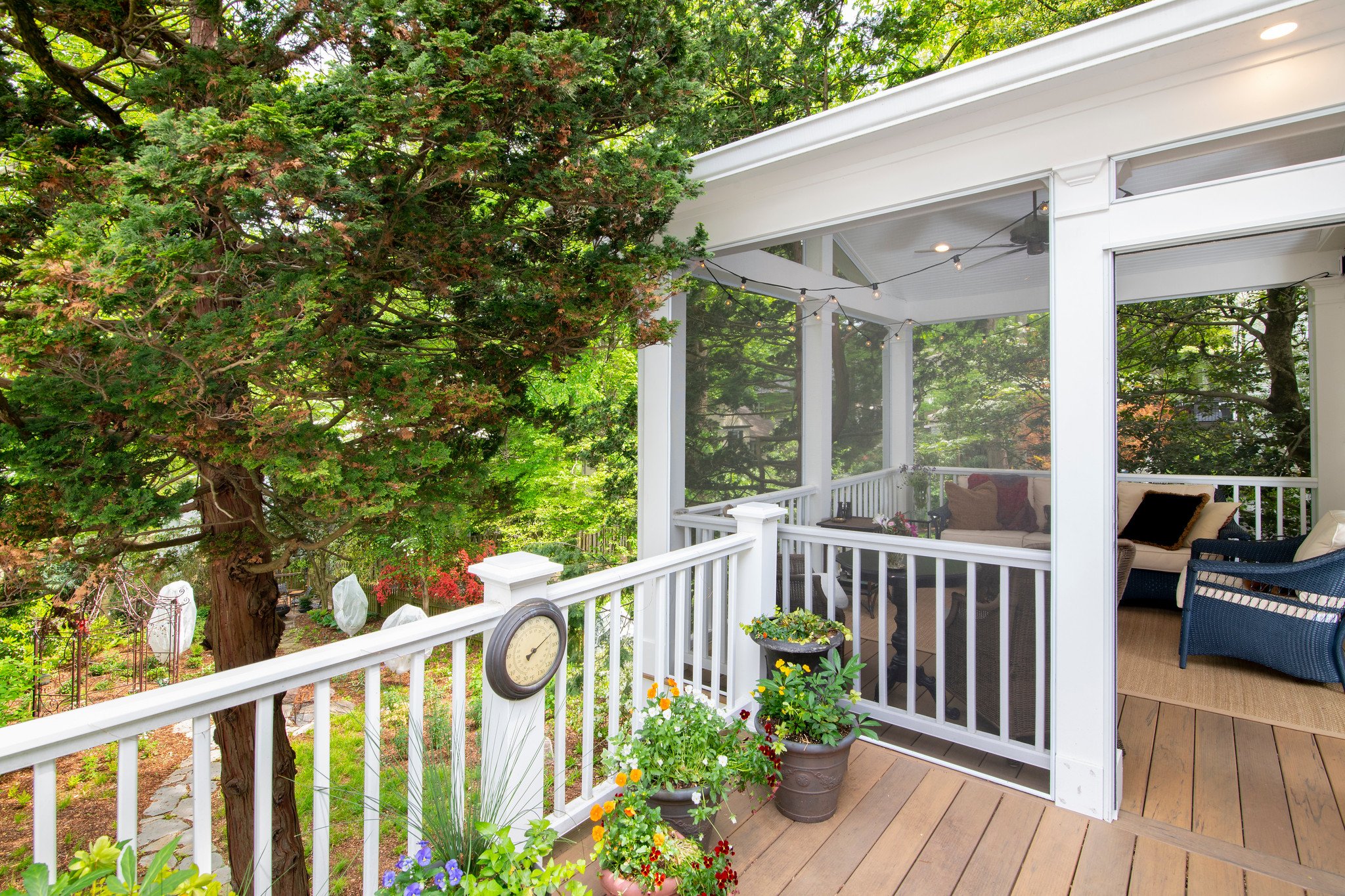 Why Choose a No-Spline Screen System for Your Screened-In Porch?