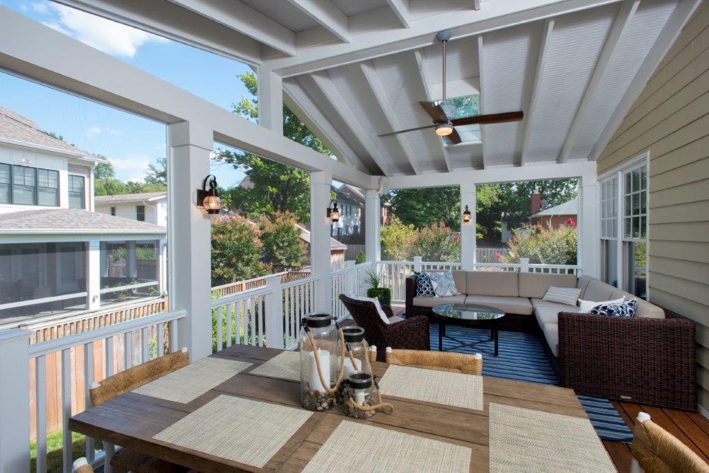 Wood or Vinyl Railings : What is Best for a Screened Porch