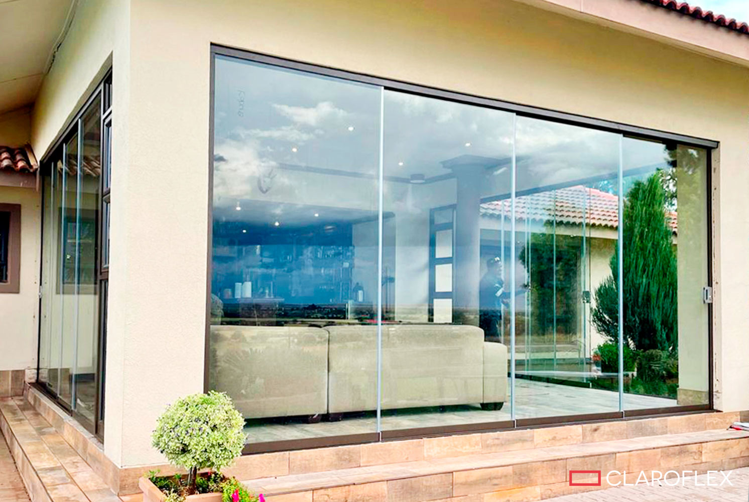 Why to Install Frameless Glazing in Your Virginia or Maryland Home